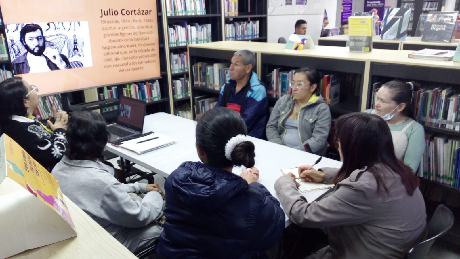 Café literario: Narrativas sin fronteras | BibloRed