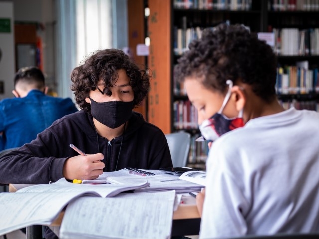 Ciclo: ¡Inhala - Exhala! Parar y Sentir | BibloRed